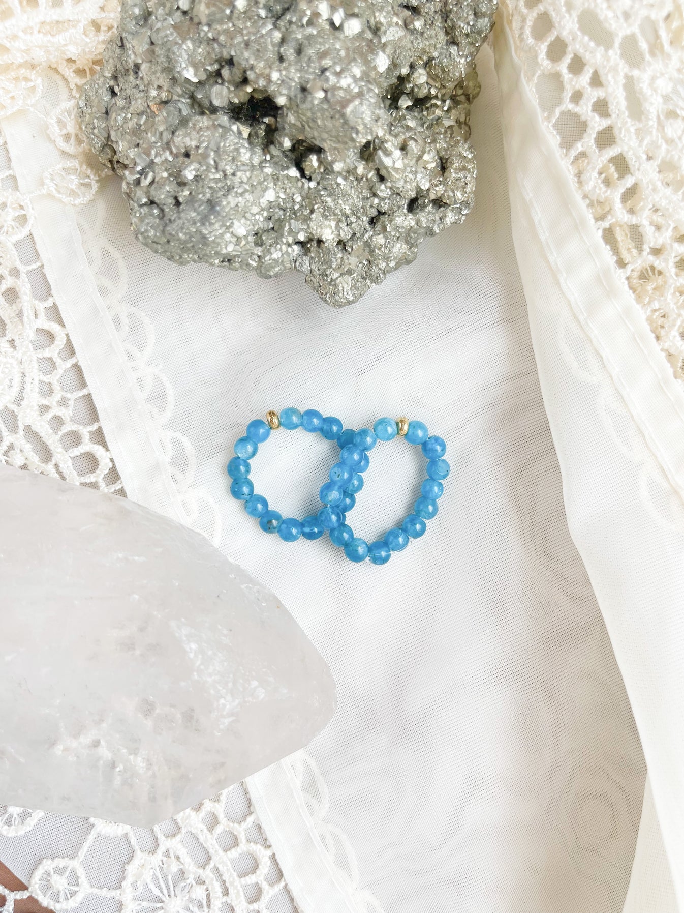 Crystal Beaded Rings w/ Gold – Nizhoni Diosa Spirit
